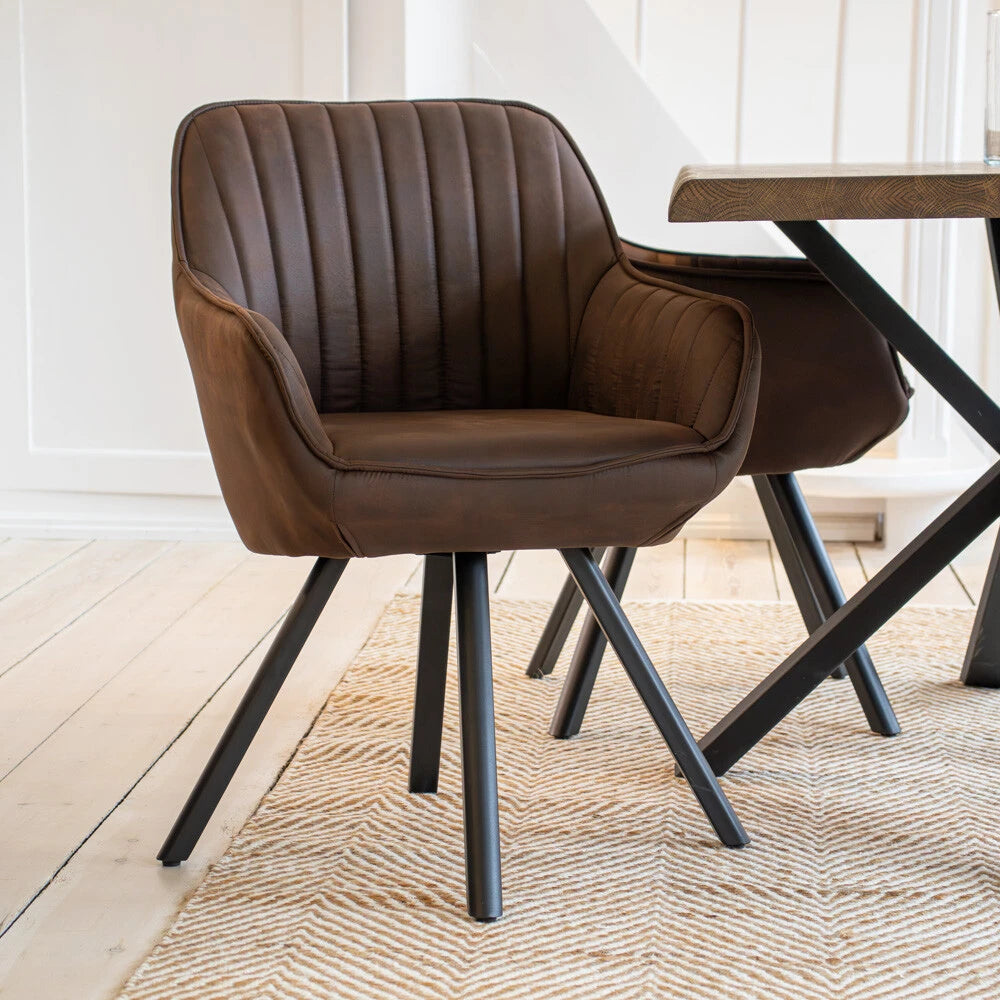 Stoler med svingfunksjon | Moderne design og høy komfort